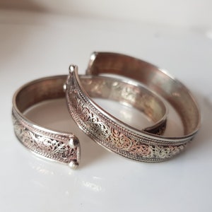 Handmade Tri-metal Bracelet . Floral String Pattern & Hidden Dragon ...