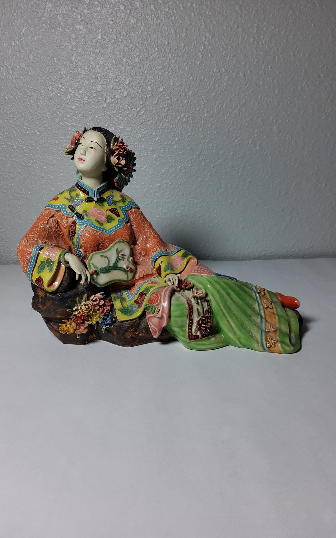 China Pottery Wucai Porcelain Classical Woman Ladies Imperial Sculpture ...