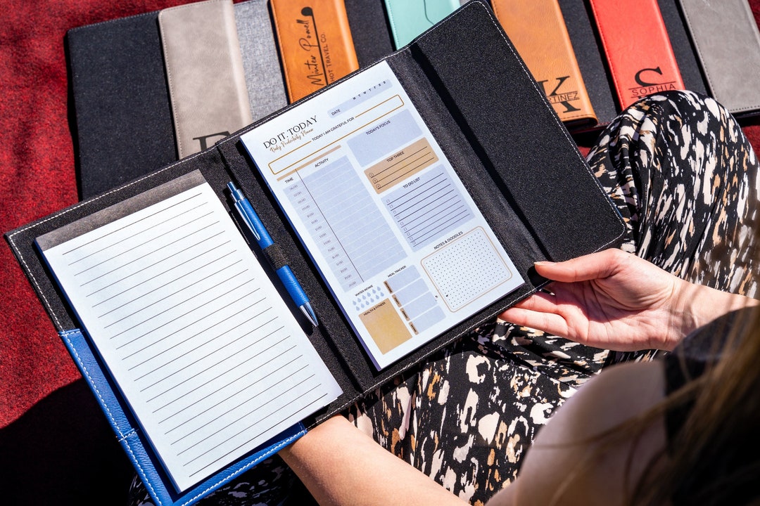 Personalized Daily Planner Gift Set: Refillable Padfolio & Pen - Etsy