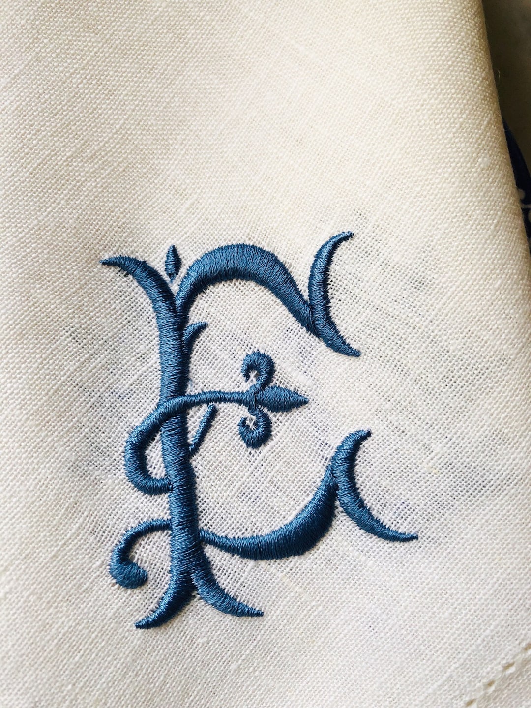 Custom Monogrammed Linen Napkins Cloth Napkin Linen Fleur De Lis ...