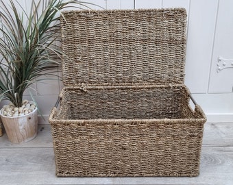 Wicker Chest, Lidded Basket for Storage, Flip Top Lid, Waterhyacinth ...