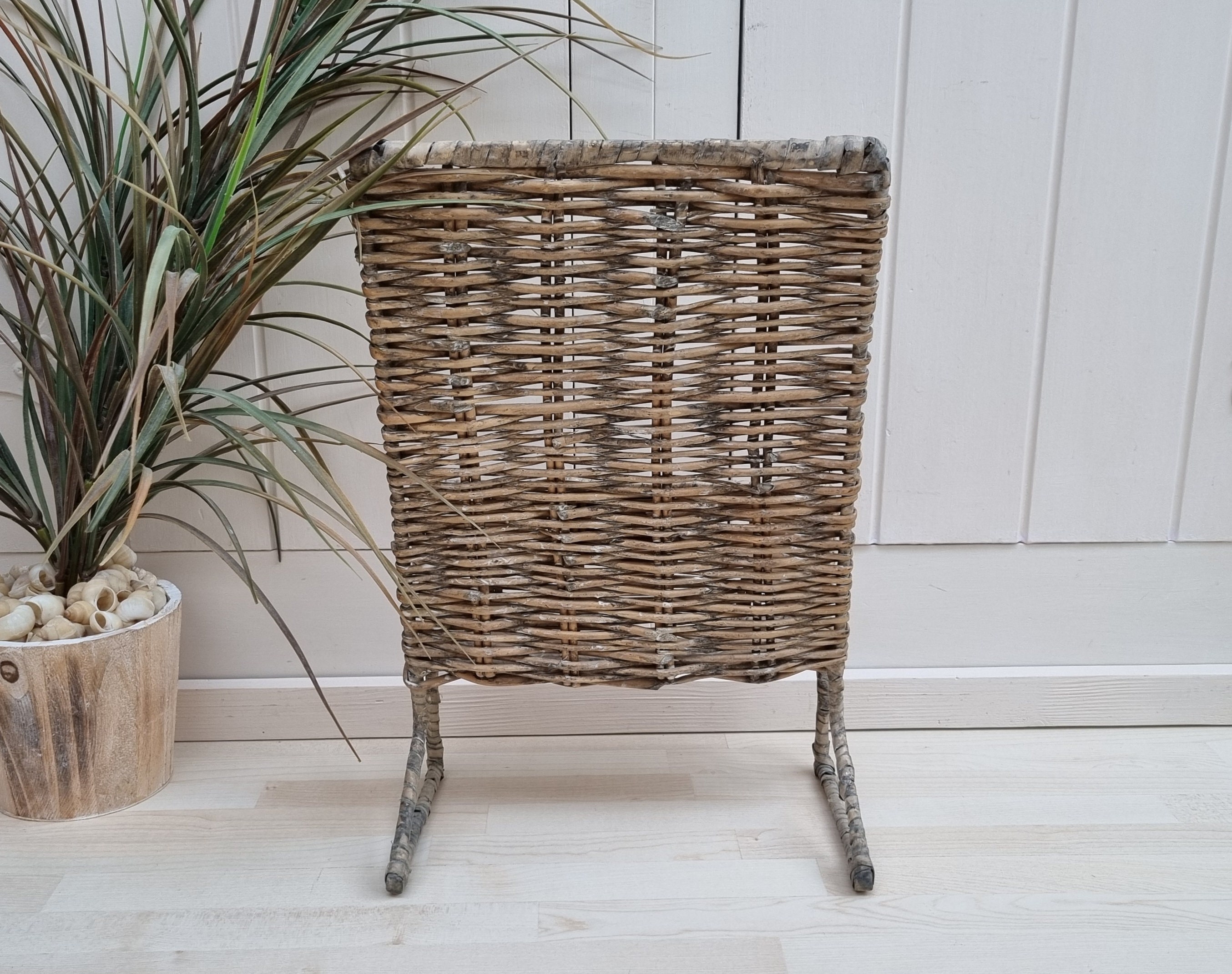 Vintage Wicker Magazine Rack, Newspaper Holder, Wicker Basket, Magazine ...