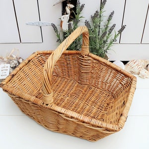 Vintage Sturdy Wicker Basket With Handle, Decorative Wicker Basket ...