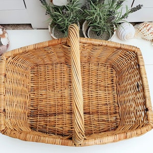 Vintage Sturdy Wicker Basket With Handle, Decorative Wicker Basket ...