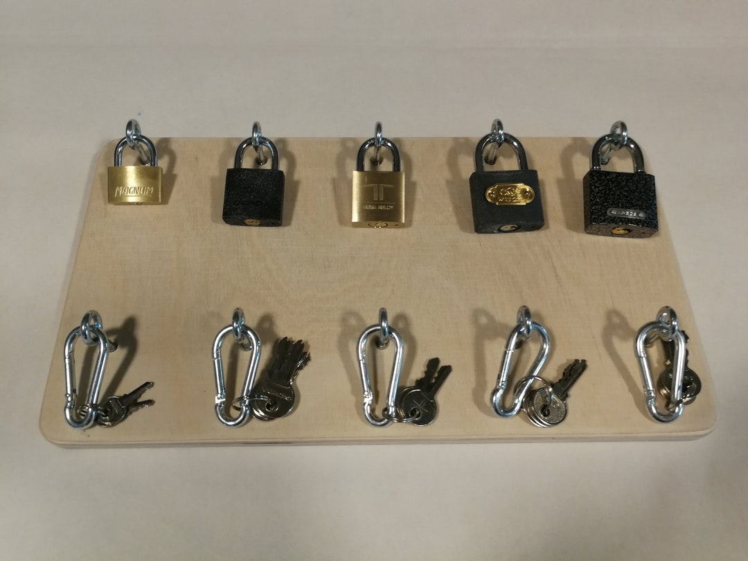 Keys and Locks, Wooden Toy, Montessory, Sensori, Activity, Fine Motor ...