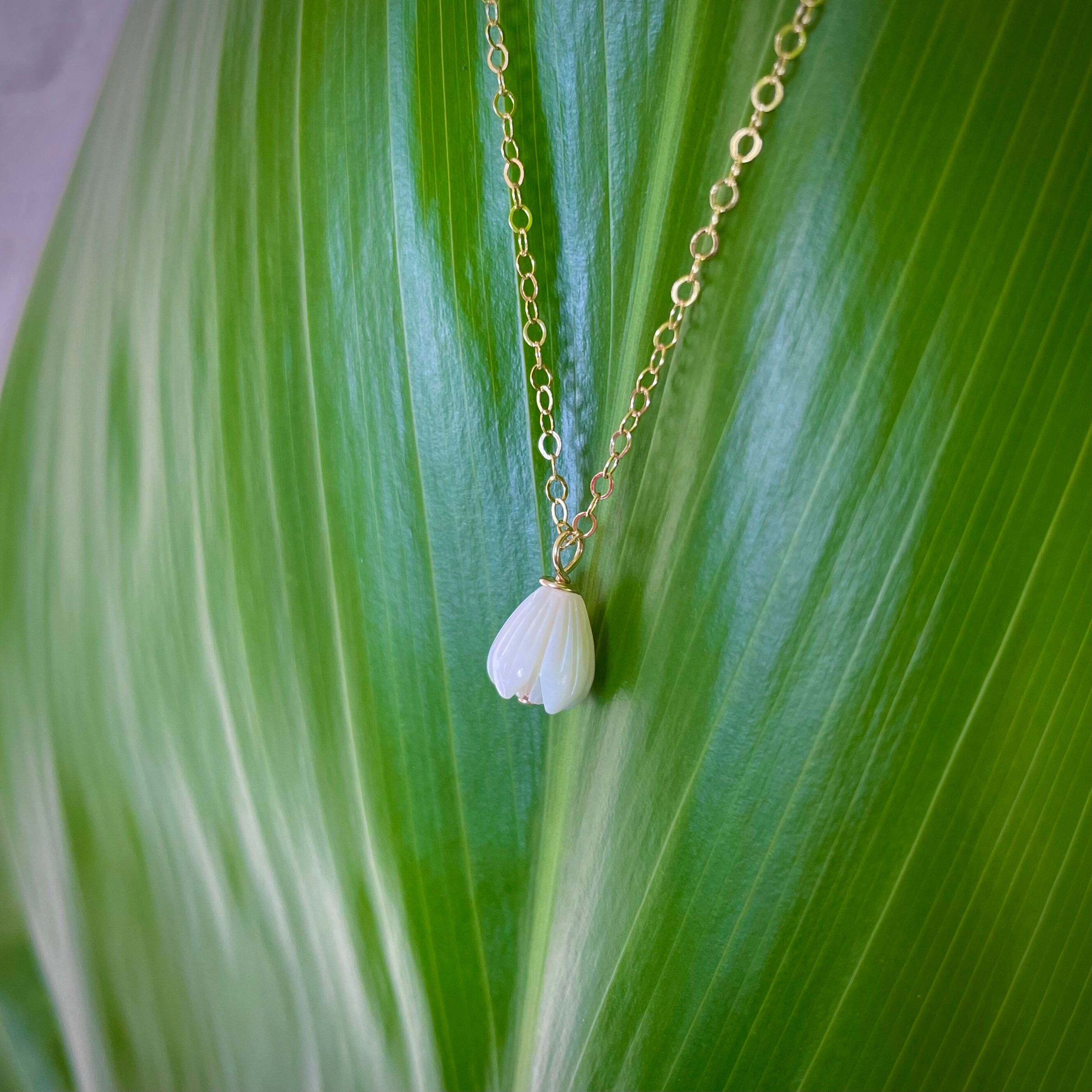 Single Pikake Necklace. Mother of Pearl. Gold Filled - Etsy