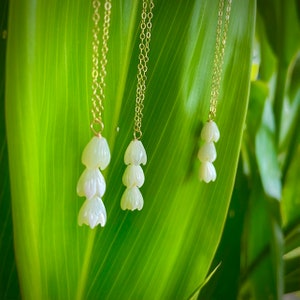 Triple Pikake Necklace. Mother of Pearl. Gold Filled - Etsy