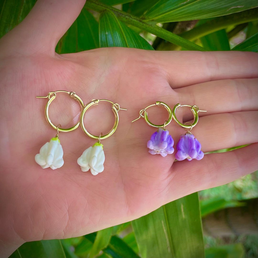 Crown Flower Huggies. White or Purple. Gold Filled. 13mm or 18mm - Etsy
