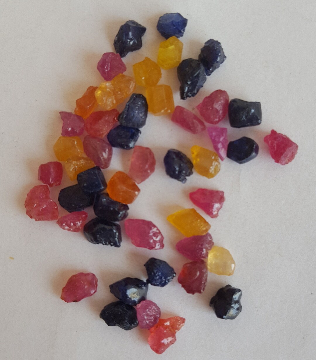 Precious Rough ~~~ Ruby, Blue & Yellow Sapphire ~~~ 47 Pieces ~~~ 6 to ...