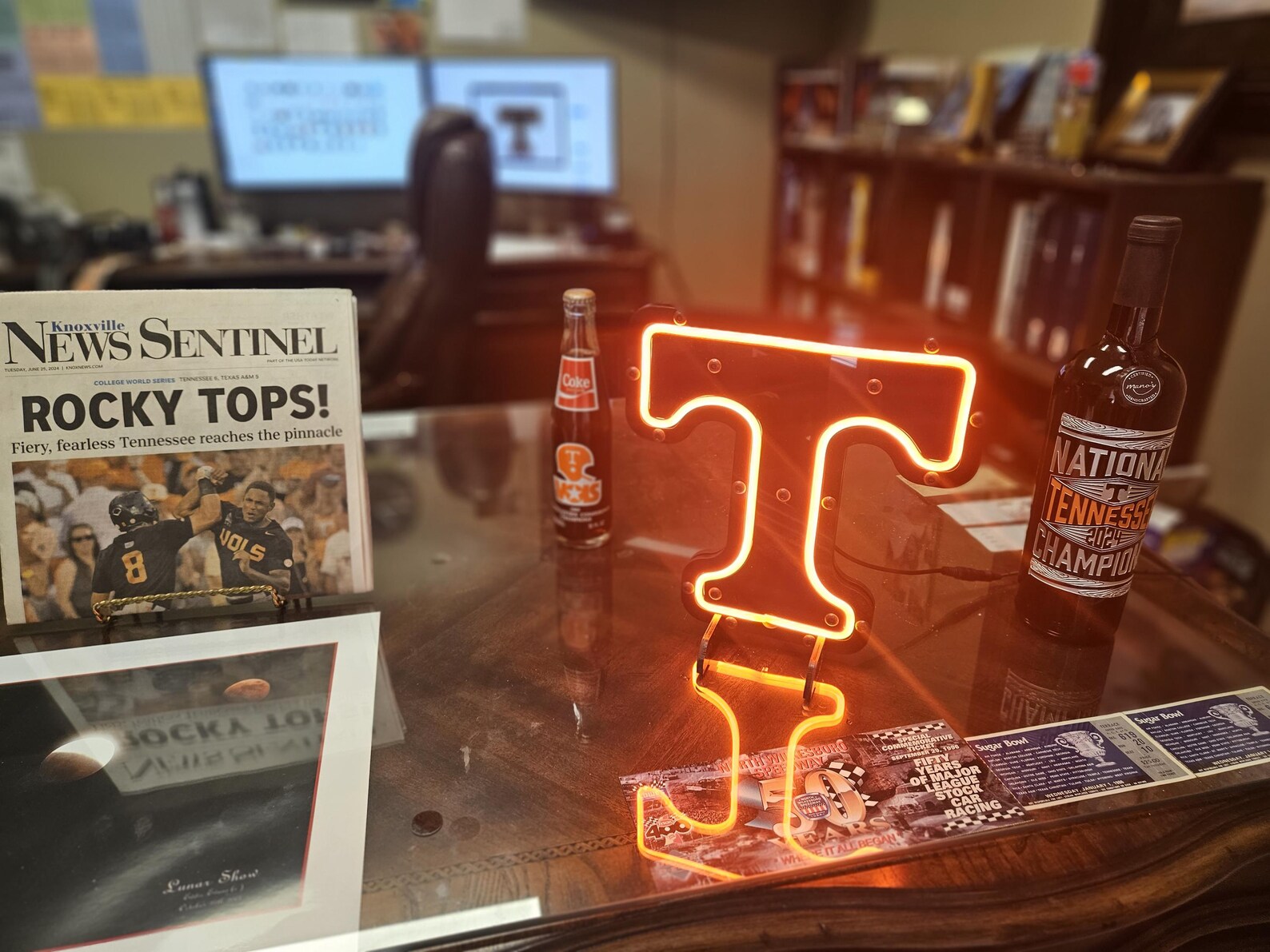 University of Tennessee Vols Power T Neon LED Light - 10" X 10" - Etsy