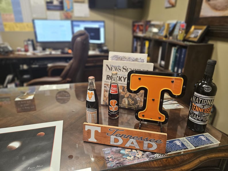 University of Tennessee Vols Power T Neon LED Light - 10" X 10" - Etsy