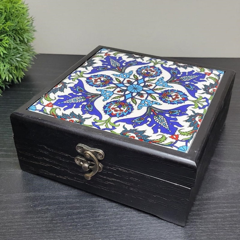 Traditional Jewelry Box - Etsy