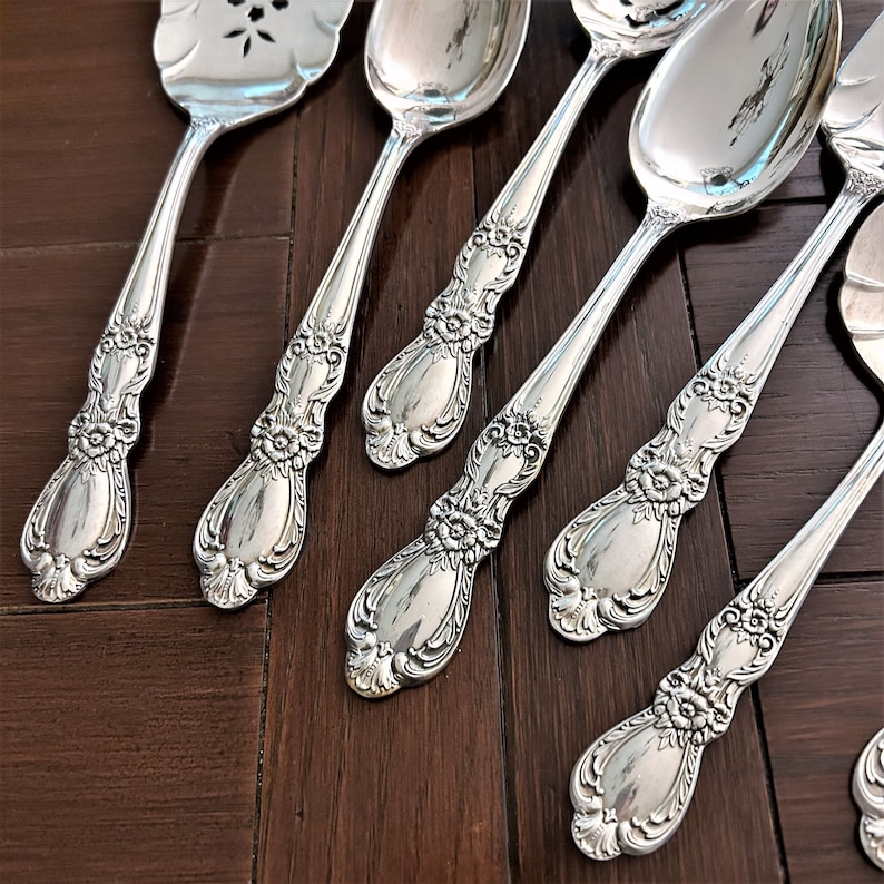 HERITAGE 1847 ROGERS BROS. Vintage Silverplate Flatware Set - Etsy