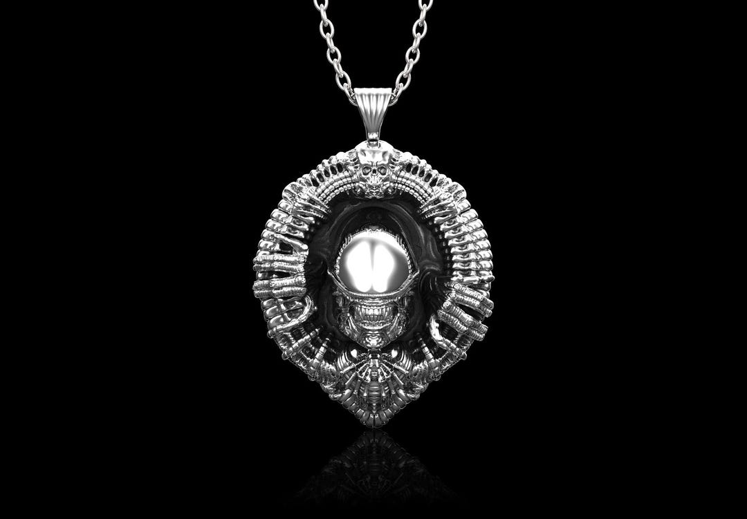 Sterling Silver Alien Xenomorph Necklace Pendant, Xenomorph Silver ...