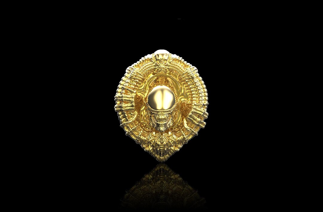 18K Gold Plated Alien Xenomorph Lapel Pin, Alien Lover Gift, Scifi ...