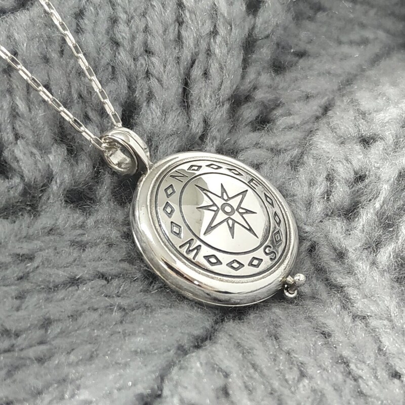 Compass Locket - Etsy