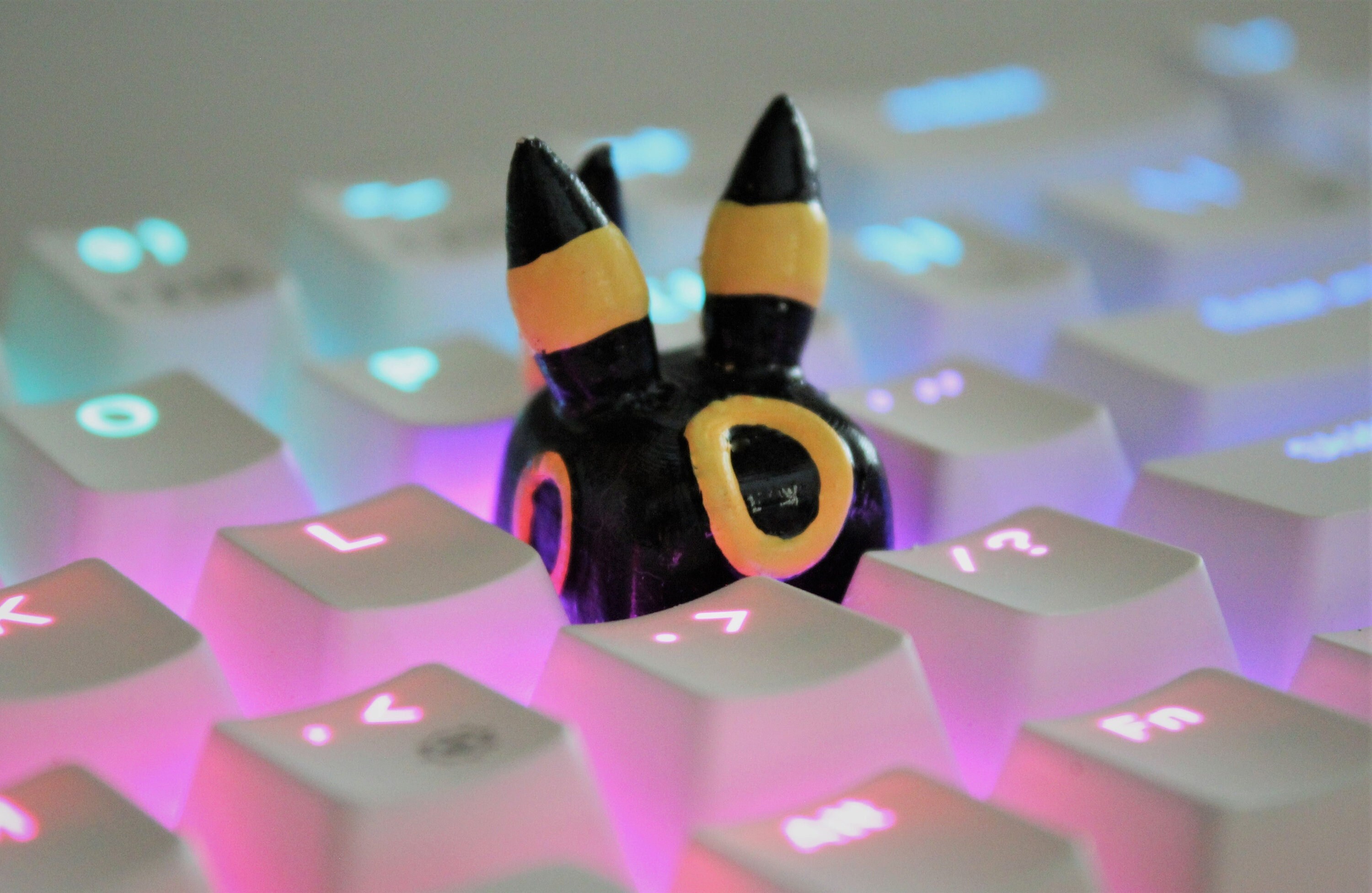 Umbreon Keycaps - Etsy