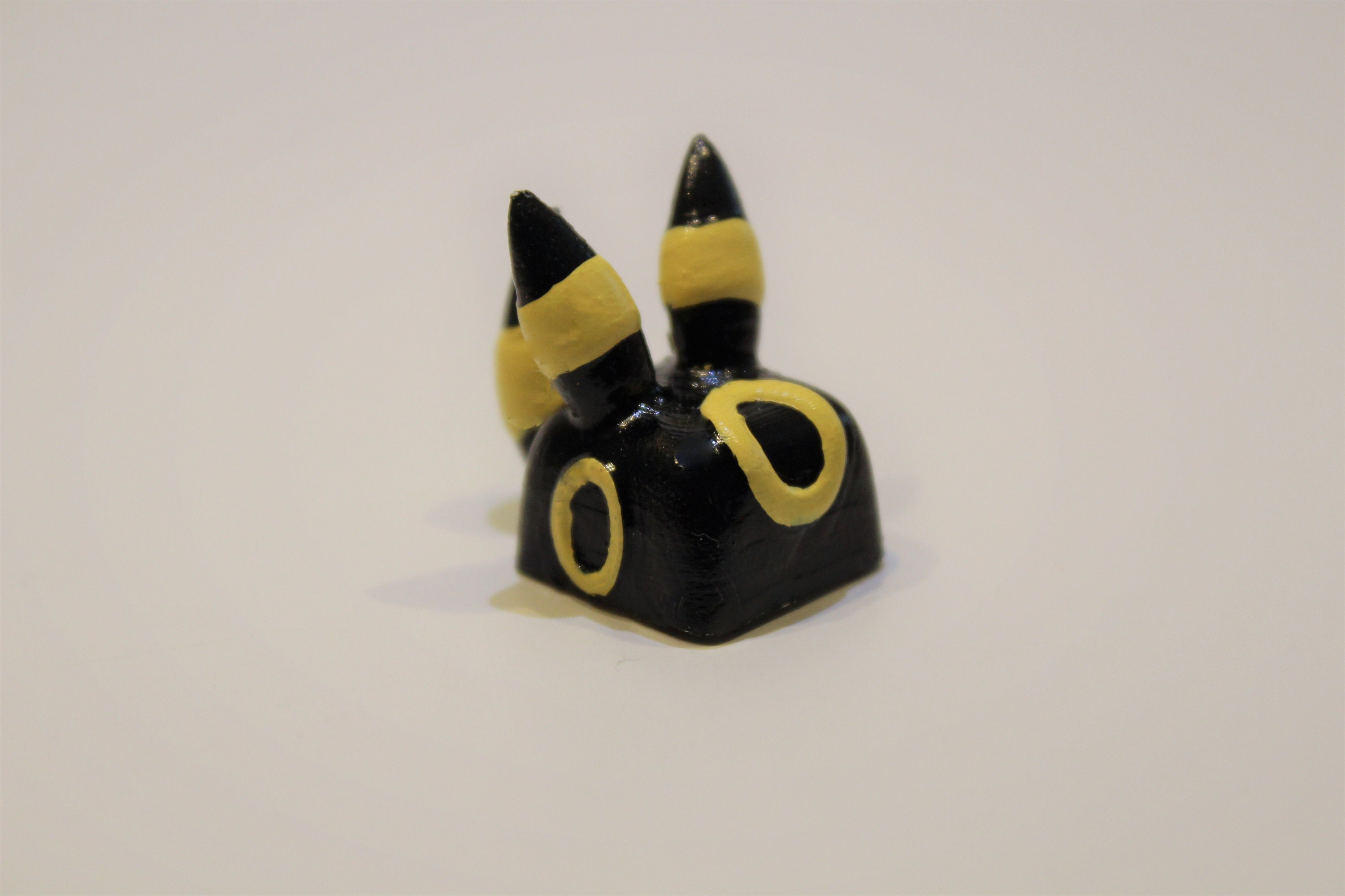 Umbreon Keycaps - Etsy