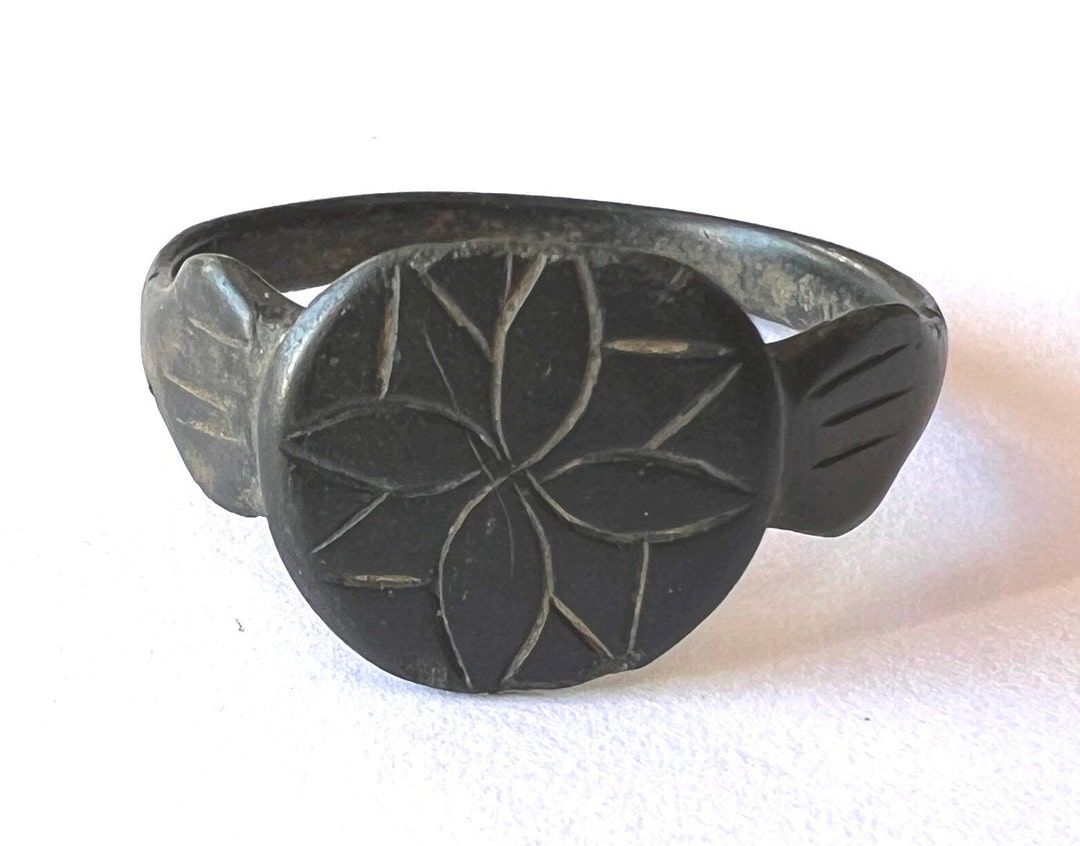 Ancient Medieval Seal Ring floral / Authentic Fantastic Seal Ring ...