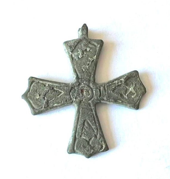Ancient Bronze Scandinavian cross with runes / Ancien… - Gem