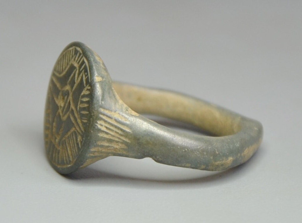 Big Viking ring with solar signs Memorabilia Collectibles etna.com.pe