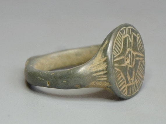 Big Viking ring with solar signs Memorabilia Collectibles etna.com.pe