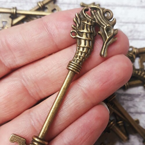 5 X Flying Keys With Wings Various Types and Sizes 5KEY5 | Etsy UK