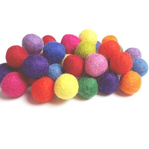 68 Wool Felt Balls 2cm, 2 of Every Colour! Handmade Rainbow Pom Poms ...
