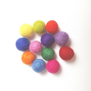 68 Wool Felt Balls 2cm, 2 of Every Colour! Handmade Rainbow Pom Poms ...