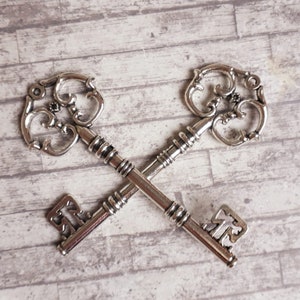 Santa Keys, 50/100 Pcs, Bulk Silver Large Skeleton Keys, Santa's Magic ...