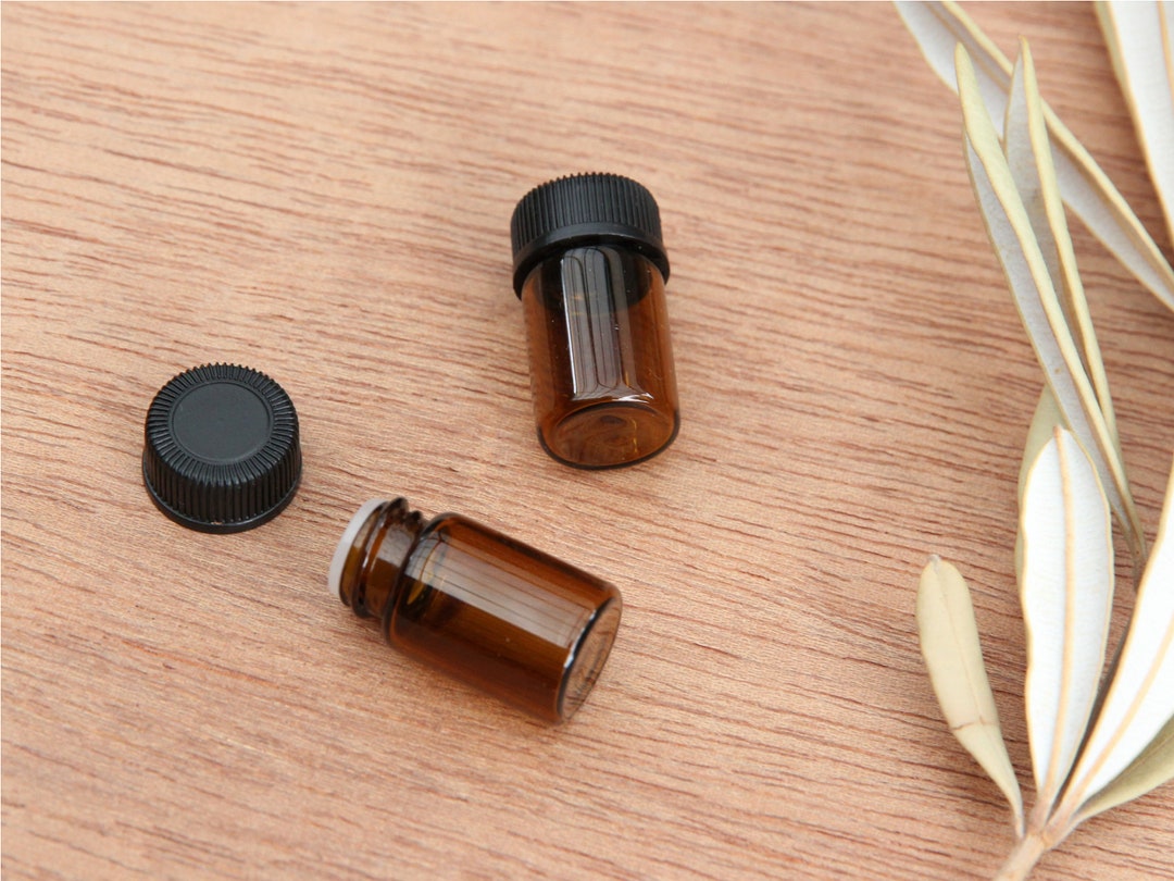 Tiny Glass Sample Bottle Essential Oil Sample Bottle Travel Bottle Oil ...