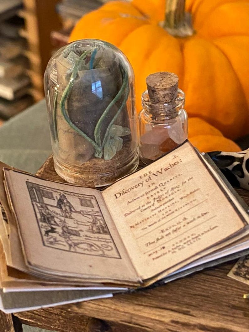 Witches Table - Etsy