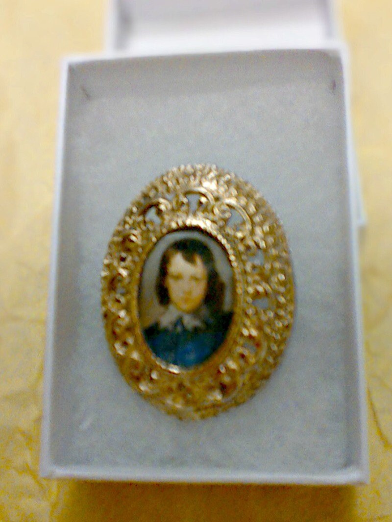 Vintage Gold Tone Filigree Little Boy Blue Brooch - Etsy