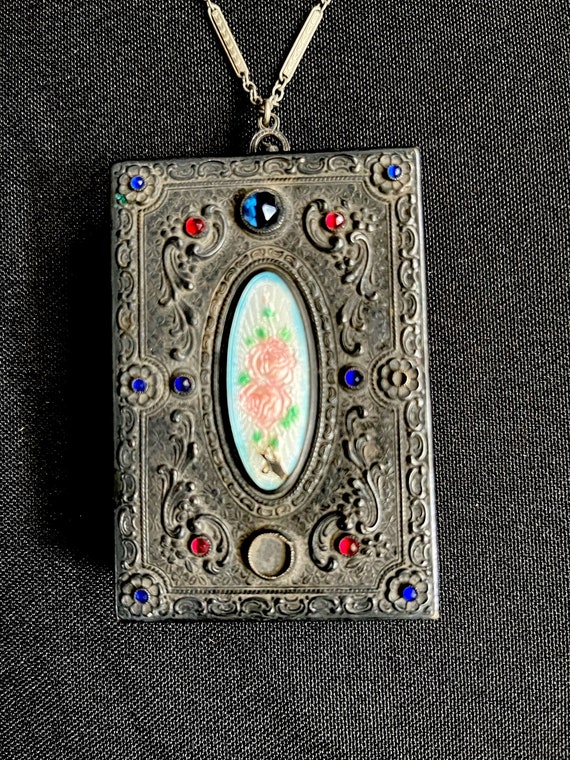 edwardian compact with wrist - Gem