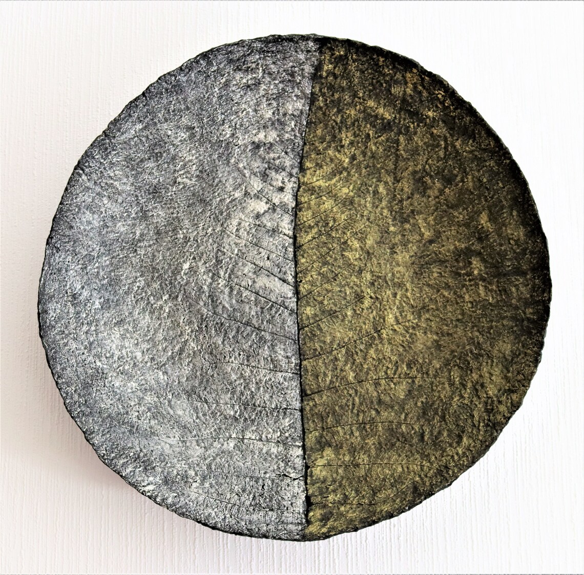 Decorative Paper Mache Wall Plate With Fern in Silver and Gold ...