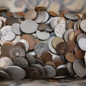 50 Random Foreign Coins - Etsy