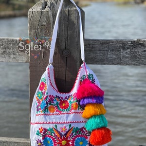 Mexican Morral Bag. Floral Embroidered Bag. Traditional Embroidered ...