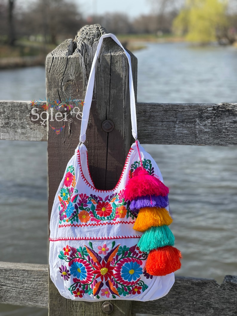 Mexican Morral Bag. Floral Embroidered Bag. Traditional Embroidered ...
