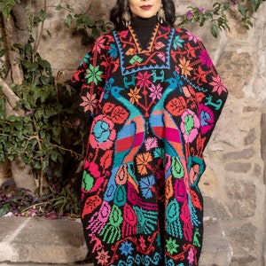 Poncho Mexicano Artesanal Cuerpo Completo. Poncho Tipico Bordado a Mano ...