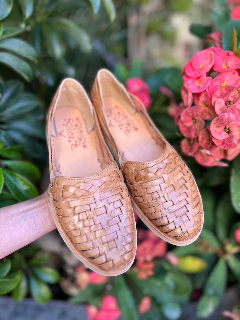 Megan Artisanal Sandal. Mexican Leather Flats. Solid Color - Etsy