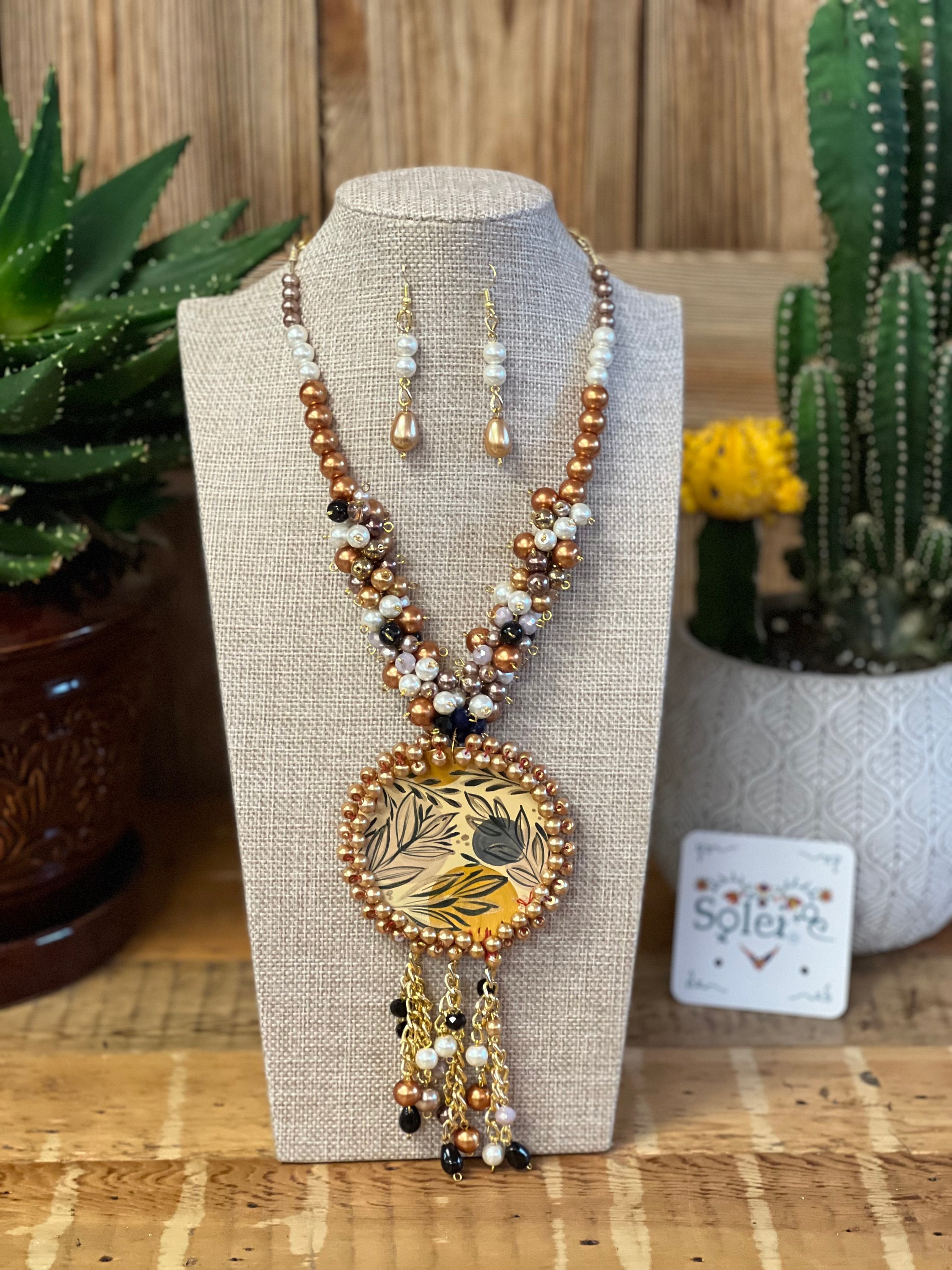 Mexican Necklace & Earrings Set. Pearl Multicolor Necklace Mexican Necklace & Earrings Set. Pearl Multicolor Necklace