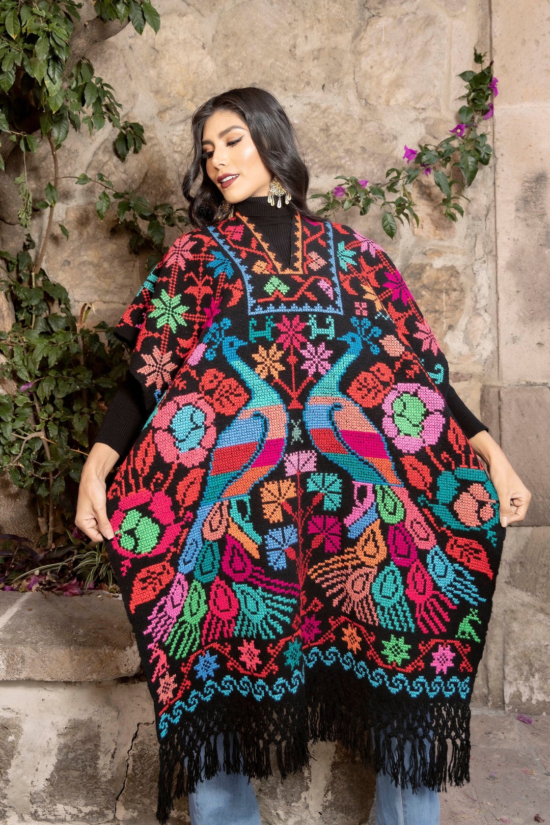 Poncho Mexicano Artesanal Cuerpo Completo. Poncho Tipico Bordado a Mano ...