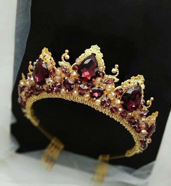 Ruby Tiara 13 Queen Burmese Ruby Tiara Stock Photos, High Res