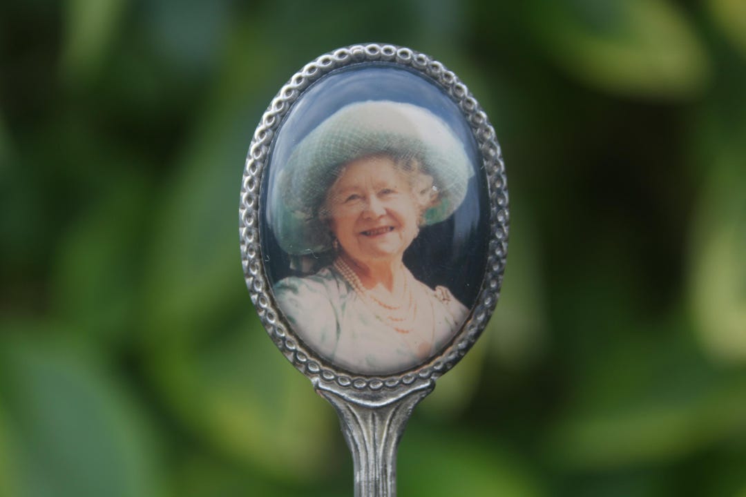 Vintage Spoon Queen Mother British Royal Family UK Souvenir - Etsy