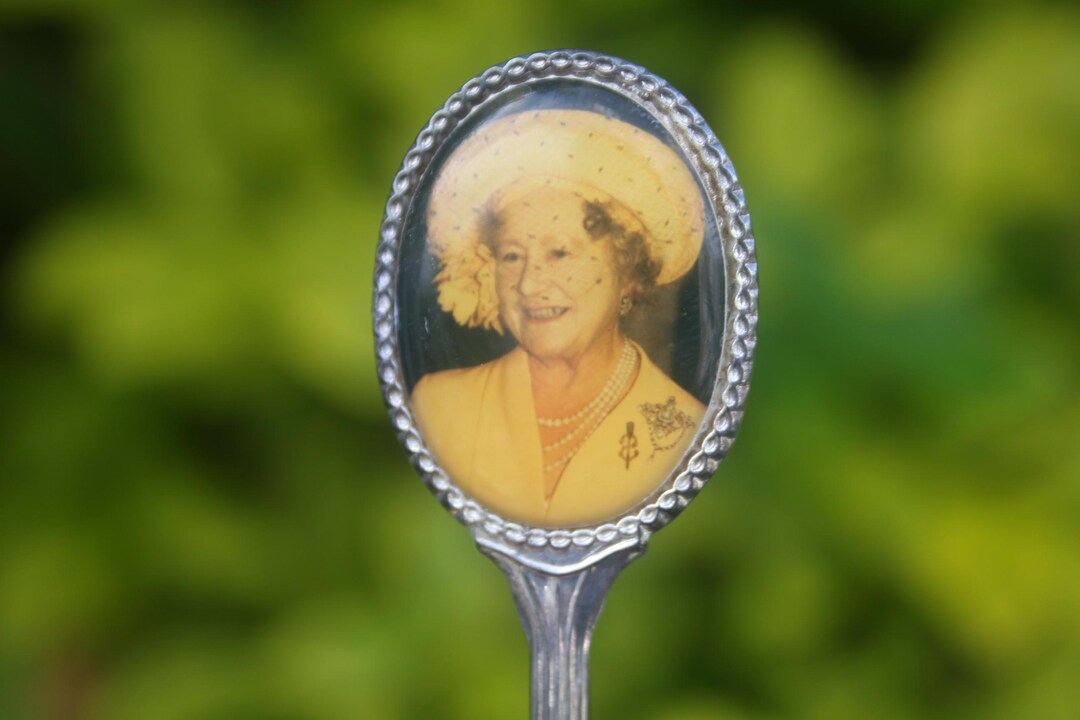 Vintage Spoon Queen Mother British Royal Family UK Souvenir - Etsy