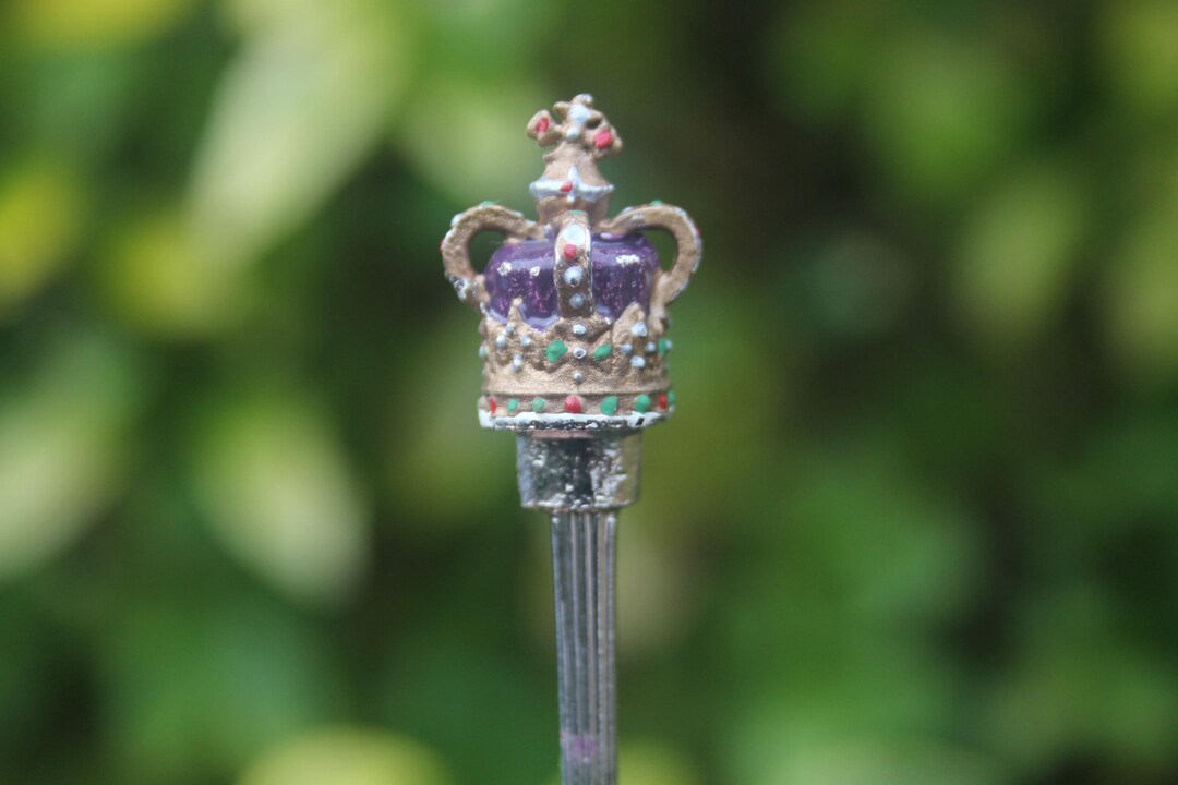 Vintage Painted Spoon Crown British Royal Family Gift Souvenir Royality ...