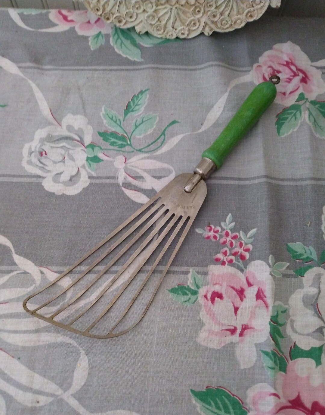 1940s A & J Batter Beater Kitchen Gadget Green Wooden Handle - Etsy
