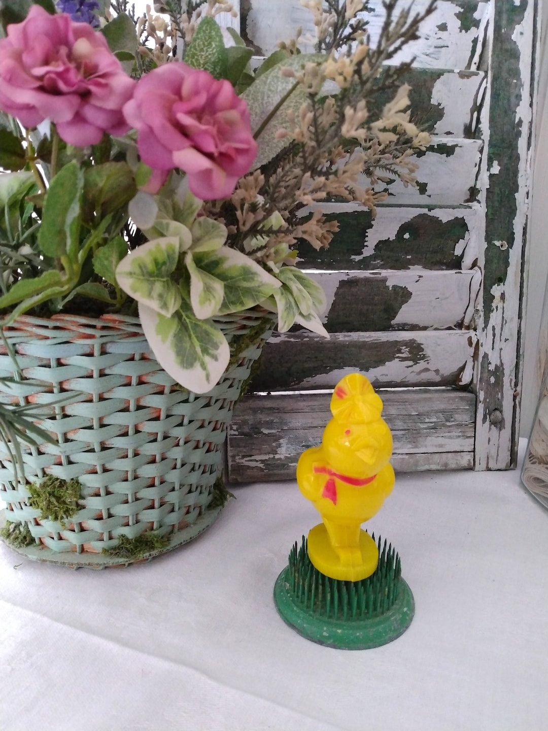 Vintage Hard Plastic Easter Chick Lollipop Candy Container - Easter ...
