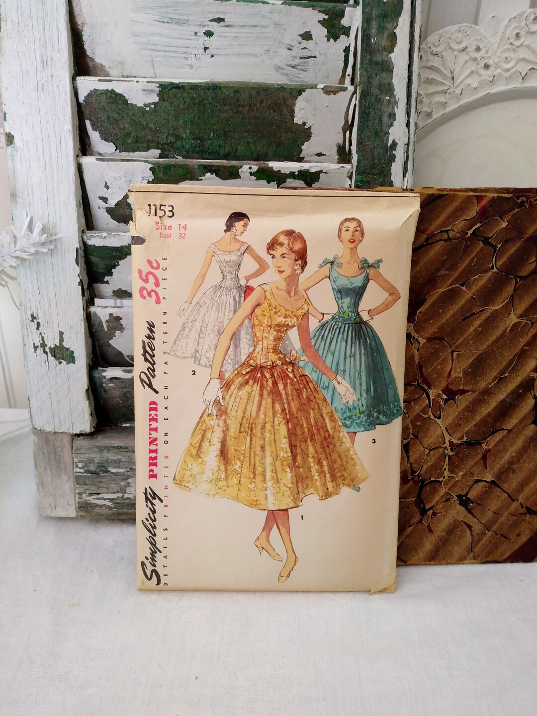 1950's Simplicity Pattern 1153 Junior Misses' & Misses' One-piece Dress ...