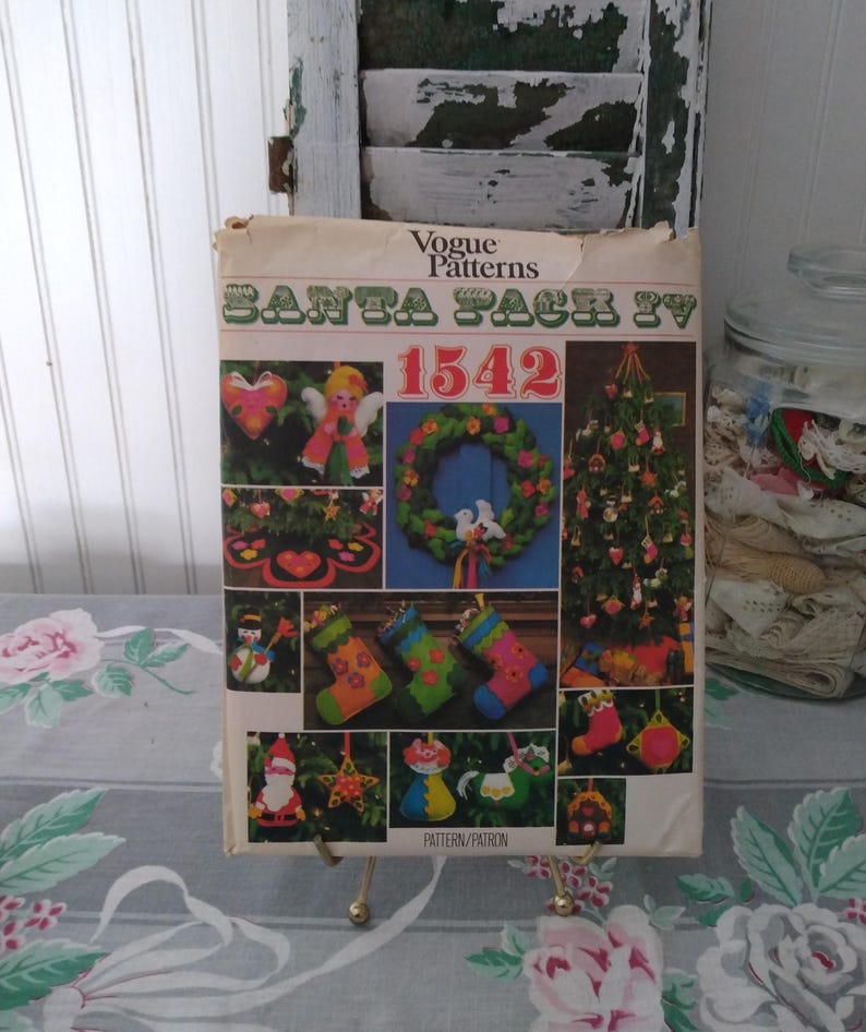 1970s Vintage Vogue 1542 Santa Pack IV Sewing Pattern: Ornaments ...